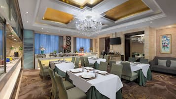 Pequeno-almoço tipo buffet diário (58 CNY por pessoa)