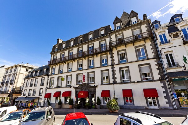 Hôtel Du Parc - Chambon-sur-Lac