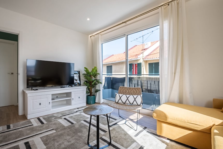 Cozy Retreat - By Wehost - Madeira Island