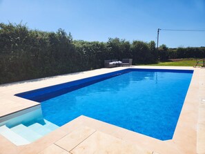 Piscina exterior sazonal