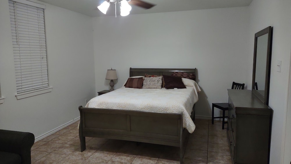 Oma's Haus In Franklin - Near Franklin Ranch Baseball Fields! - Franklin, TX