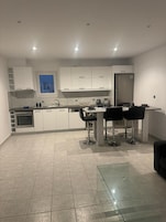 Apartamento | Sala de estar | TV de ecrã plano 