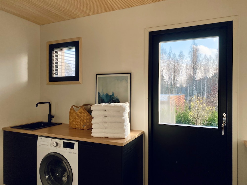 Idyllic Villa Unikko With Jacuzzi And Sauna - Pori