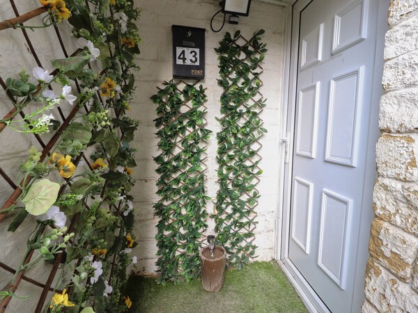 Basement Flat 43 - Haworth