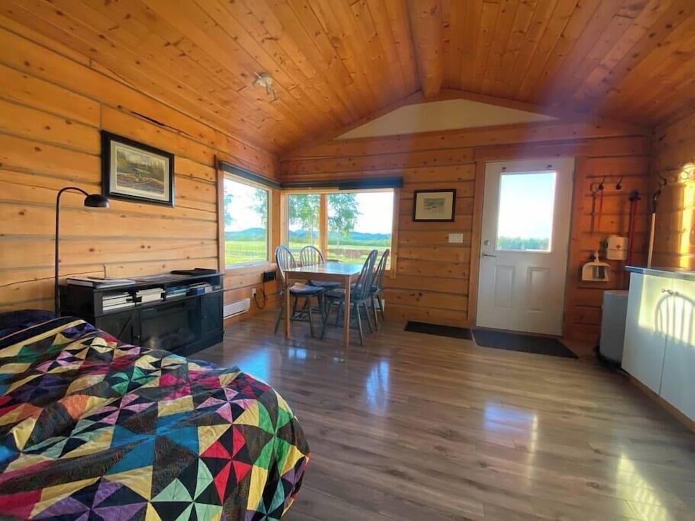Oma And Opa's Northern Lights Cabin - Yukon