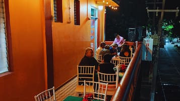 Pequenos-almoços, almoços, jantares servidos, cozinha mexicana