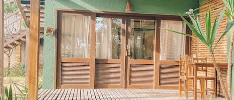 Suite Premium, 1 cama queen-size, não fumadores, vista para o jardim | Vista do quarto