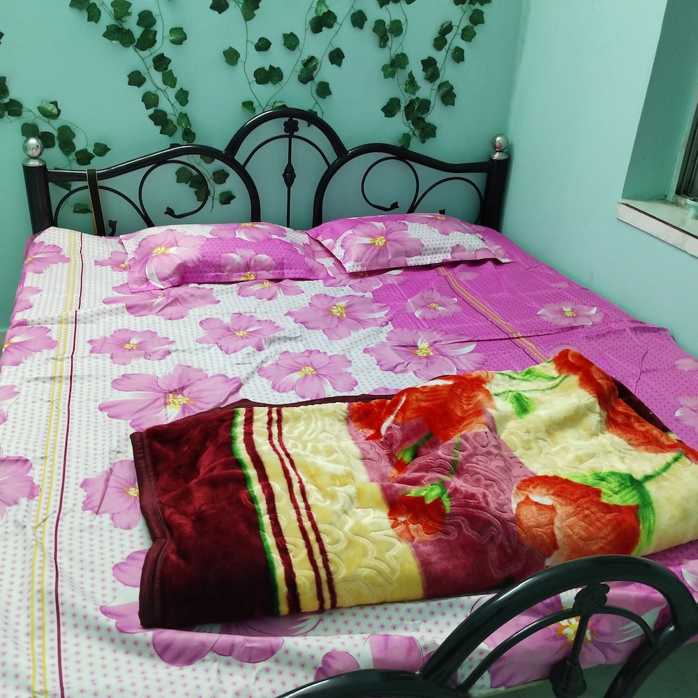 Cozy 2-bedroom Apartment With Wifi, Ac In Enjoyable Kolkata - Kolkata