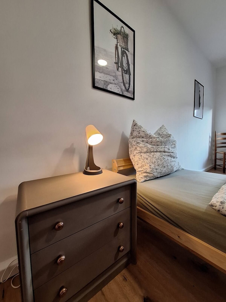 Schöne Renovierte, Zentrale 2-zimmer-wohnung In Hagen - Hagen
