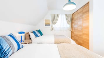 Casa Executiva | 4 quartos, com decoração personalizada, com mobília individualizada
