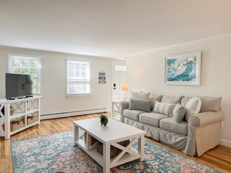 2 Mi To Nauset & Coast Guard Beach, Dog Friendly! - Wellfleet, MA