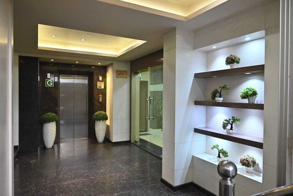 Hotel Royal Cottage - Kanpur