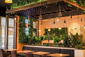 Condo, 2 quartos (Capital M Apartments) | Parte interna