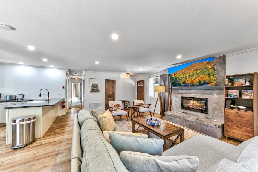 Bear Cub Cabin - 3br/2ba New Remodel, Pets, Ac - South Lake Tahoe, CA
