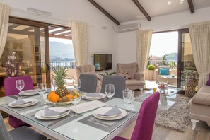 Penthouse Panorâmica | Refeições no quarto