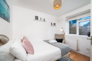 Apartamento | 2 quartos, cofre no quarto, secretária, ferro/tábua de engomar 