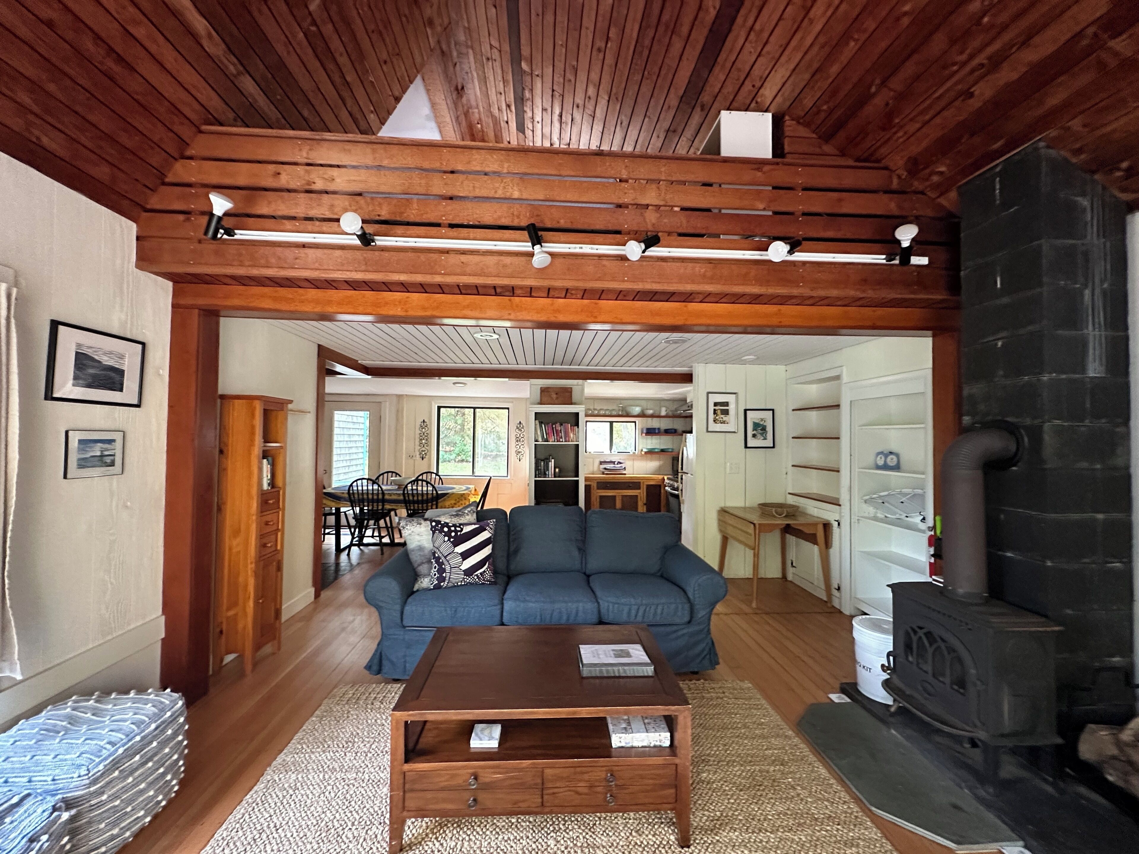 Secluded Cottage, West Tisbury, Lambert's Cove Beach Access - Chilmark, MA