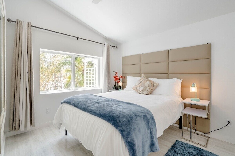 Heated Pool Just 1.7 Mi To Beach The Ocean Pearl - Siesta Key, FL