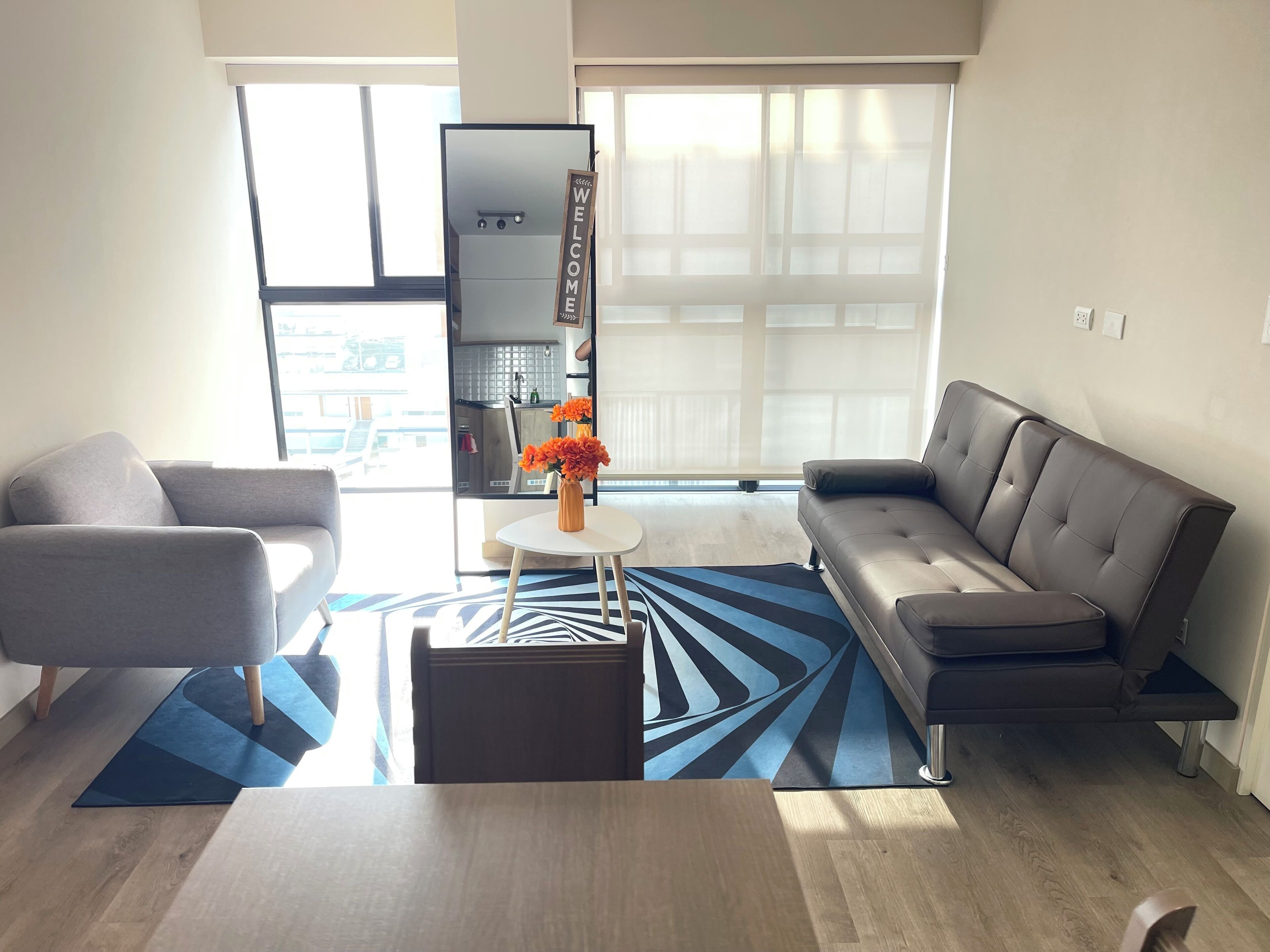 Apartamento Comfort | Sala de estar | TV de ecrã plano, Netflix, Hulu, serviços de streaming 