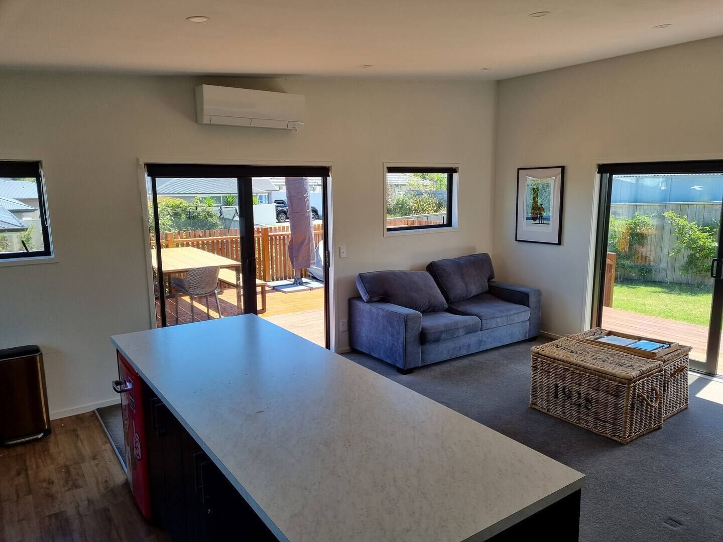 Modern Bach Ideal For Rest And Relaxation - Lake Taupo