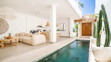 Vila básica | Piscina | Piscina externa