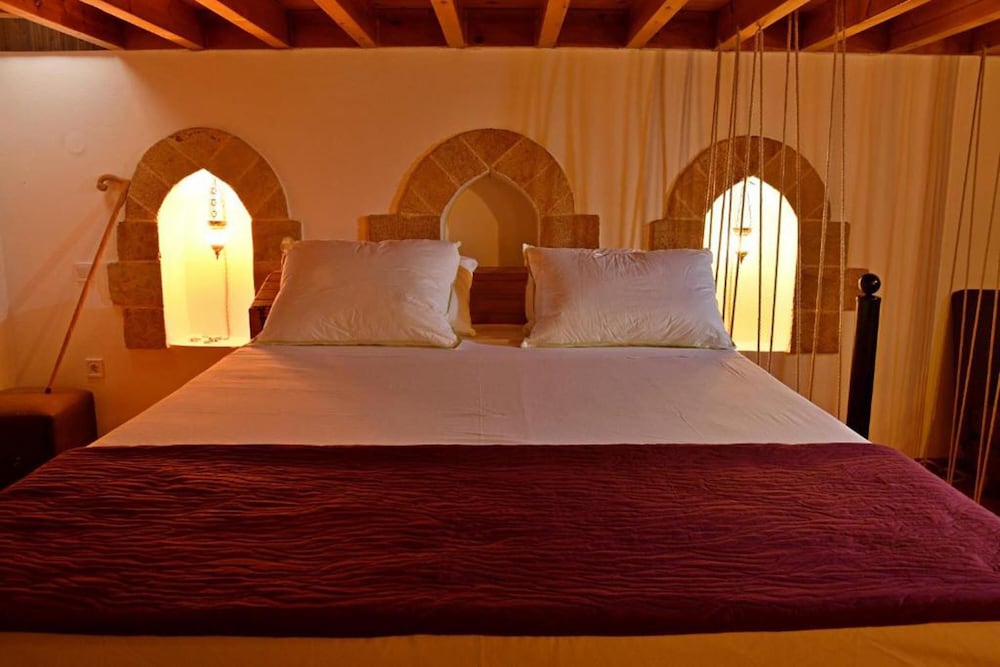 The Three Story Old Town House - Rhodes