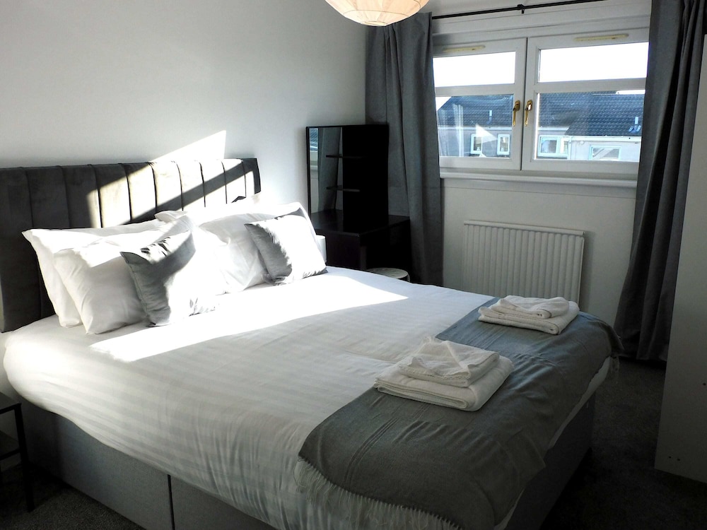 New & Delightful 3 Bed House In East Kilbride- 54 - East Kilbride