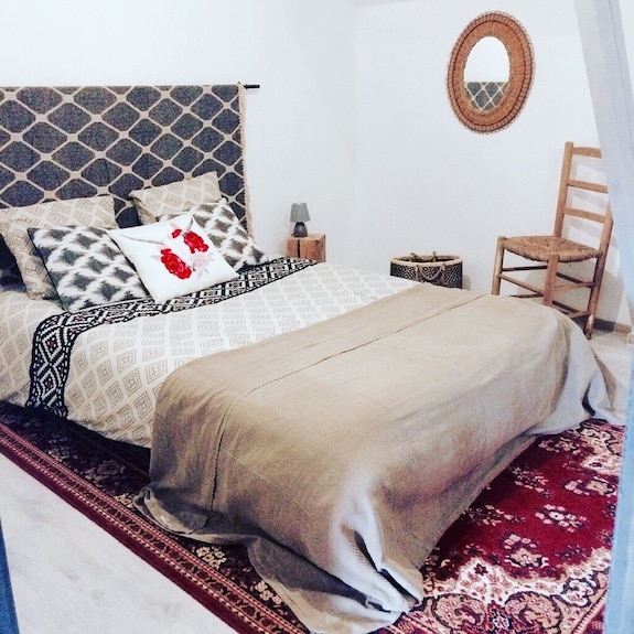 Maison De Campagne Avec Piscine Sur Jardin Clos. Le Tout Au Calme - Lot-et-Garonne