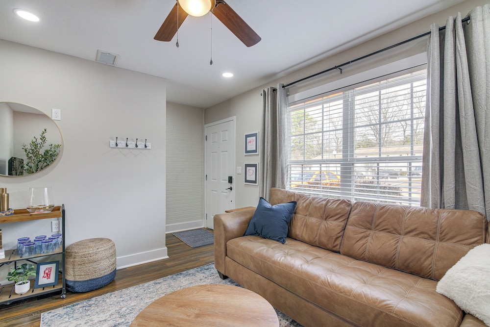 Condo W/ Pool: Walk To University Of Mississippi! - Sardis Lake, MS