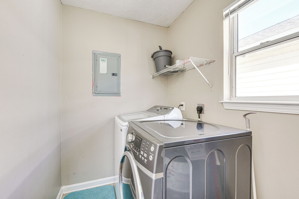 Charming Pcb Home ~ 1 Mi To Beach Access! - Panama City Beach, FL