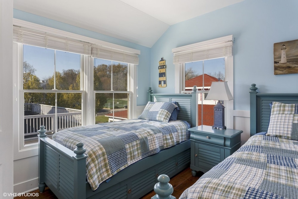 Beachwalk Resort - Family Friendly Home At The Pool - Michigan City, IN