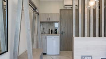 Quarto casal panorâmico, 1 cama Queen, vista para o mar | Roupas de cama premium