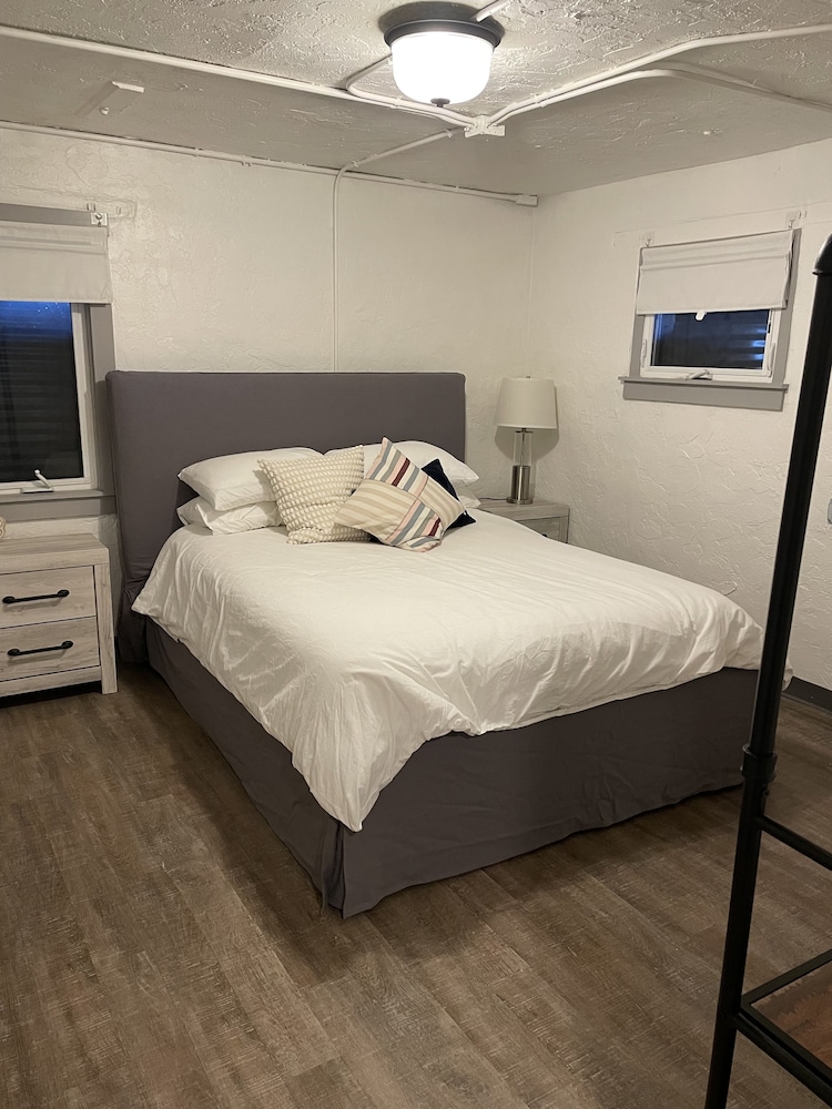 City Park Apartment 5 - University of Denver, Denver