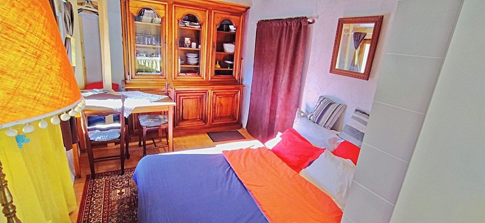 Gîte Studio Saint Ribert Avec Vue Sur Les Montagnes, Wi-fi Et Climatisation - Puget-Théniers