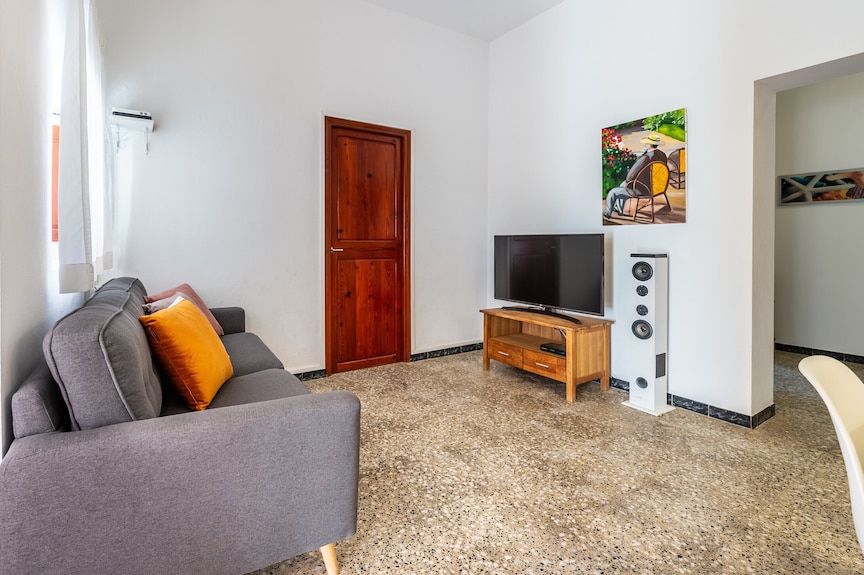 Holiday Home 'Ca Ses Celleres' With Private Terrace, Private Garden And Wi-fi - Formentera