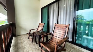 Quarto casal ou duplo luxo, 2 camas de solteiro, para não fumantes | Quartos à prova de som, Wi-Fi de cortesia, roupa de cama