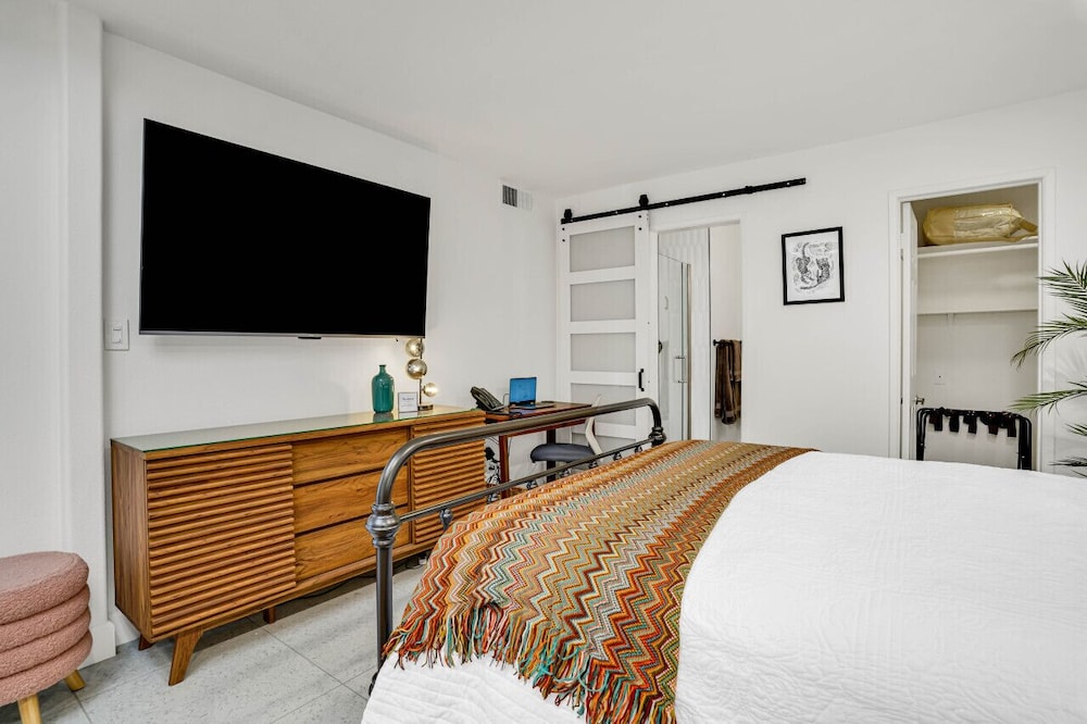 The Monty: Golf Course Views, Resort Style Living - Palm Desert, CA