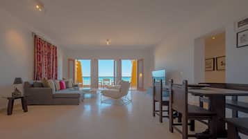 Apartamento de Luxo | 3 quartos, ferro/tábua de engomar, Wi-fi grátis