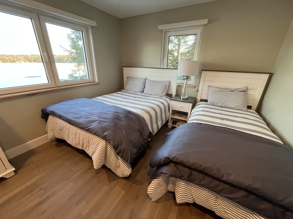 Newer Construction waterfront house with AC and WiFi in Barnstead ...