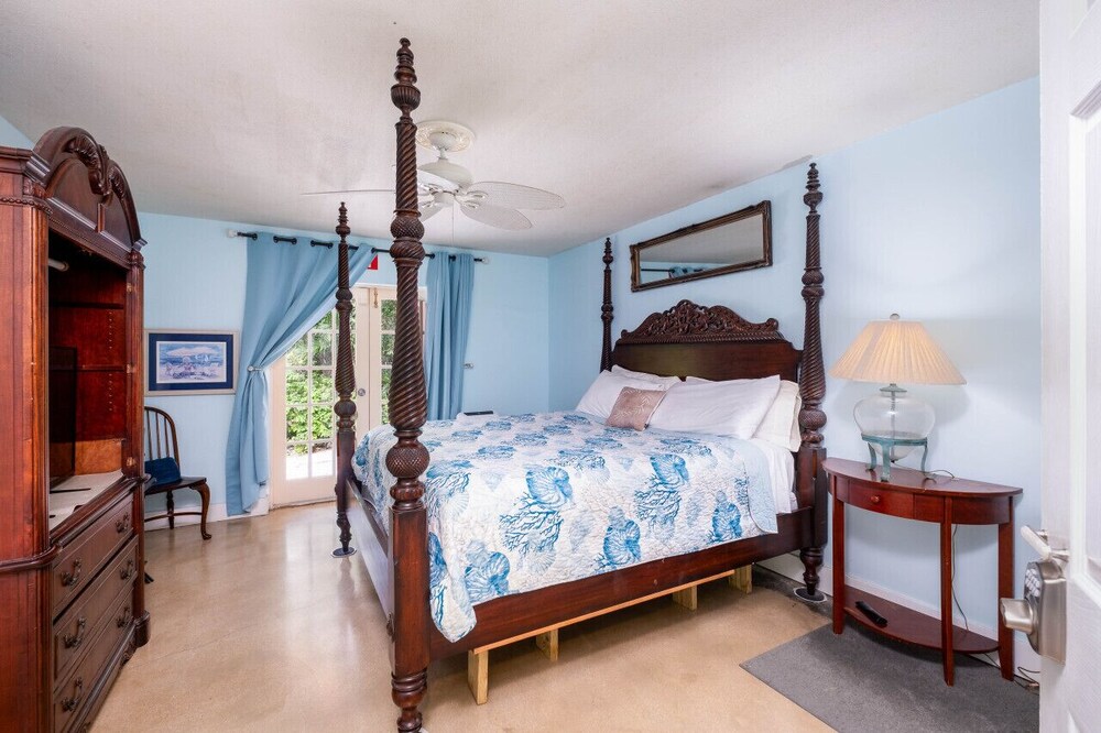 Private Room Waterfront Access, Sleeps 2 - Key Largo