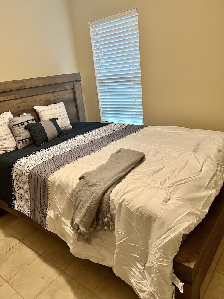 Secluded home in Quiet Neighborhood 3BR 2BA - Millerville | Vrbo
