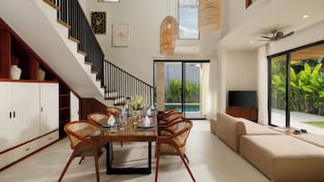 Vila família, 4 quartos, piscina particular | Opções para refeição no quarto