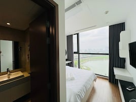 Apartamento de Luxo, 2 quartos | Lençóis de algodão egípcio, roupa de alta qualidade, edredões de penas