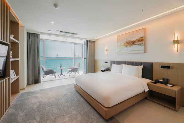Wave M Hotel West - Dangjin-si