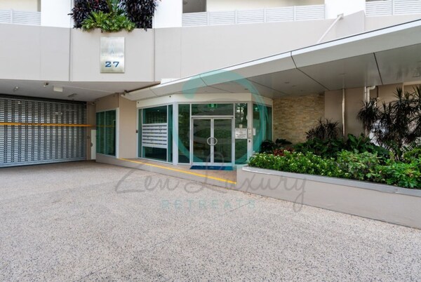 Zen By The Water: Darwin's Premier Family Retreat - Darwin