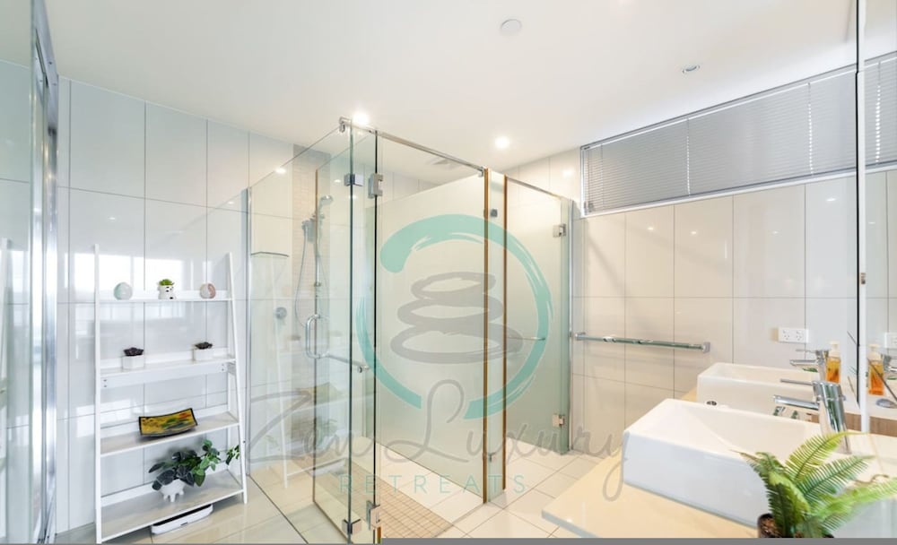 Zen By The Water: Darwin's Premier Family Retreat - Darwin