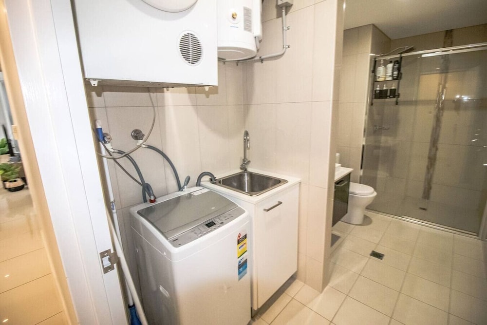 Zen Central Cbd - Affordable 3-bdrm Apt In The Heart Of Darwin City - Darwin