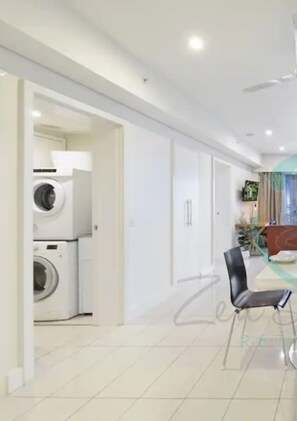 Apartamento | 3 quartos, secretária 