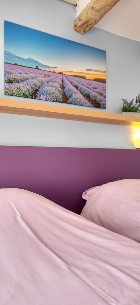 La Maison Millésime, Chambre D'hôtes, Chambre Lavande - Hérault