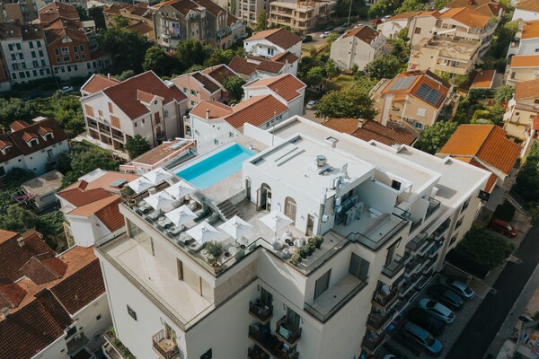 Infinity Hotel & More - Budva